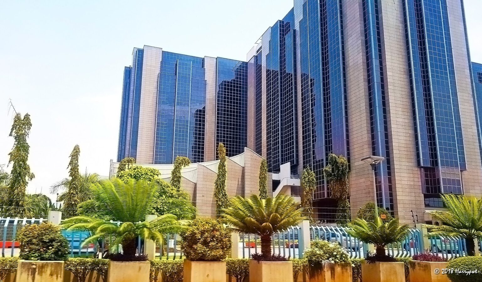 Nigeria's oil imports surge to billions amid massive refinery boom