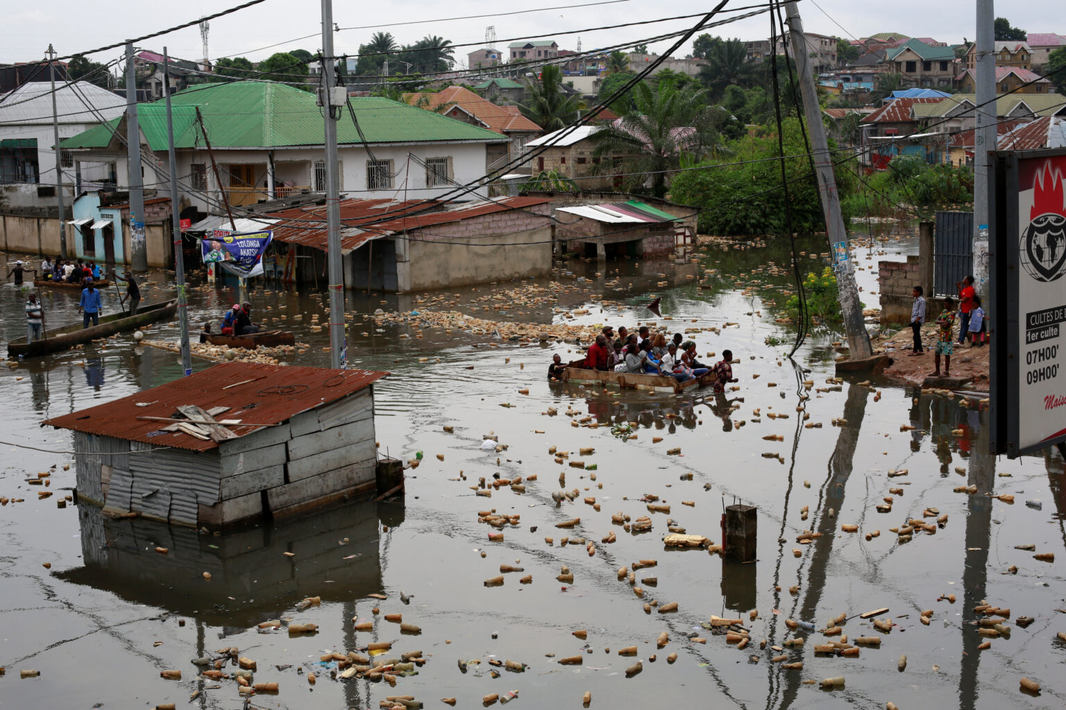 DR Congo floods 'catastrophe' displace half million