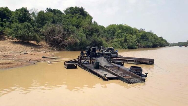 Senegal takes environmental action against gold mining