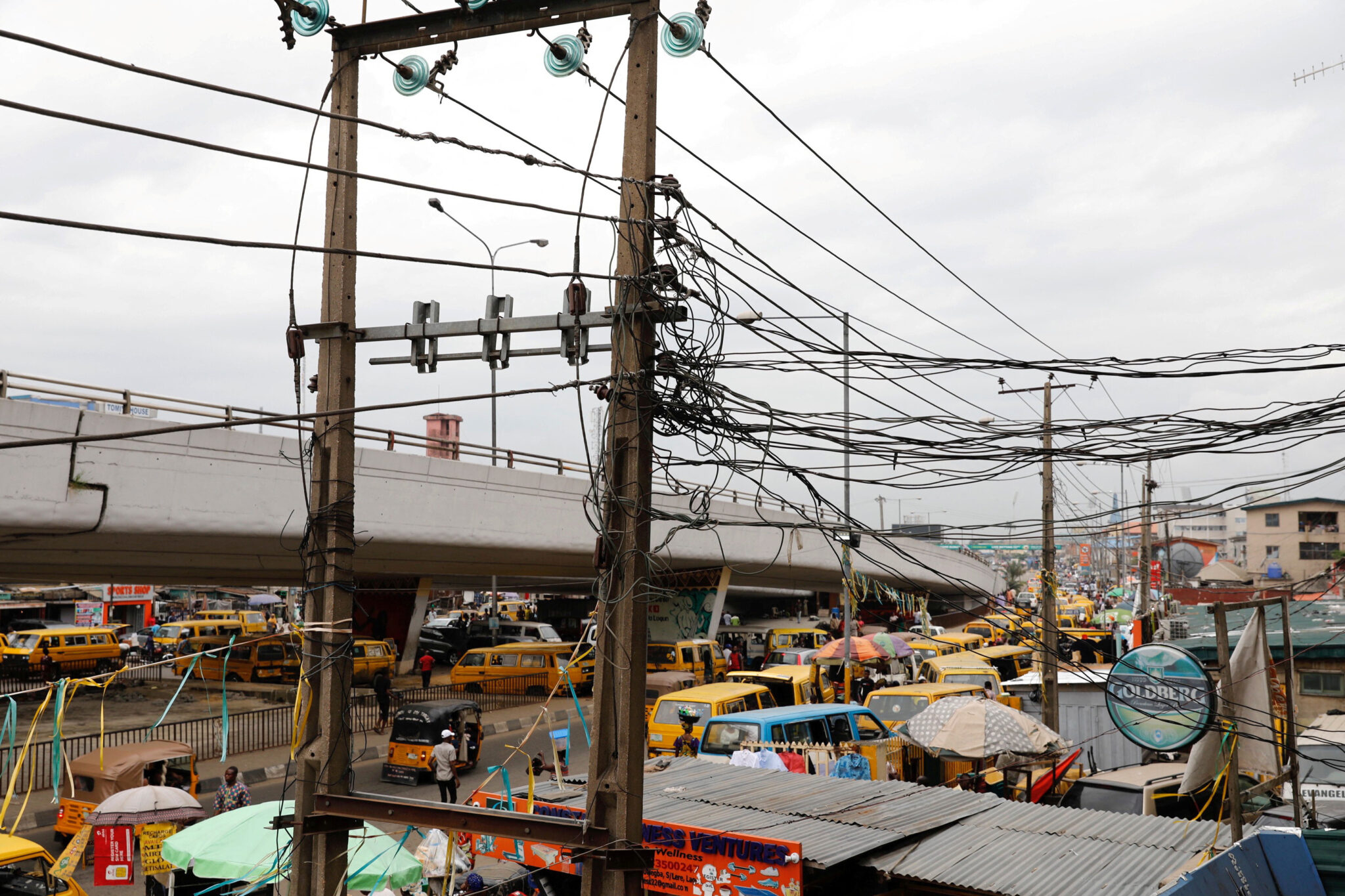 Nigeria faces fresh power crisis as grid collapses
